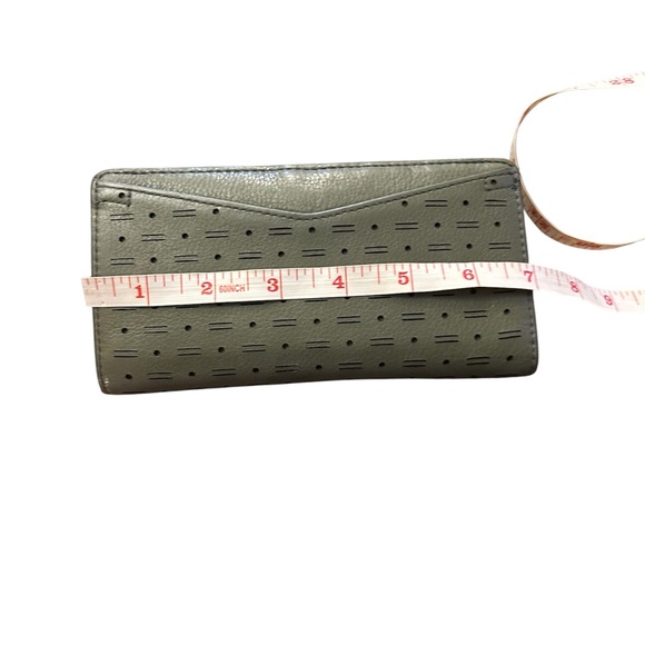Fossil | Bags | Fossil Green Wallet | Poshmark